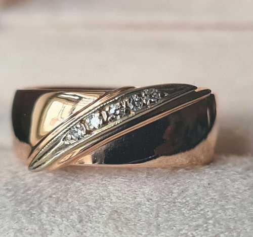 Золотое кольцо с бриллиантами М Э Ю З
