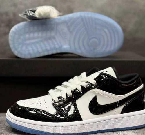 Кроссовки Nike Air Jordan 1 Low SE Concord