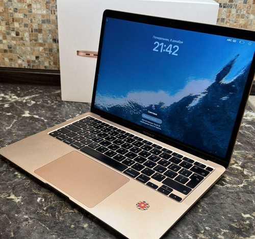Apple MacBook Air 2022 (M1)