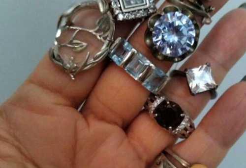 Серебряные кольца с камнями