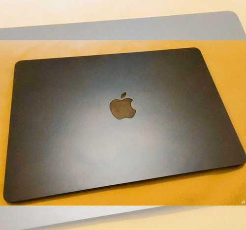 Macbook air 13 2022 m2