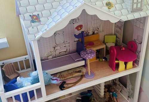 Продам большой деревянный кукольный домик