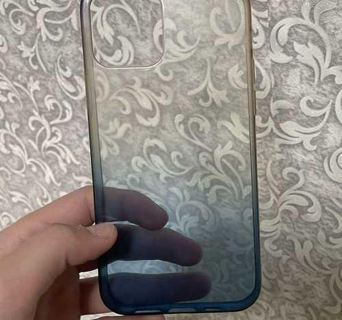 Чехол на iPhone 12