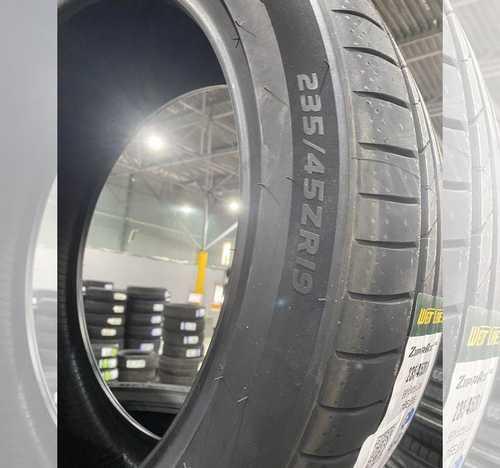 Westlake ZuperAce Z-007 235/45 R19 99Y