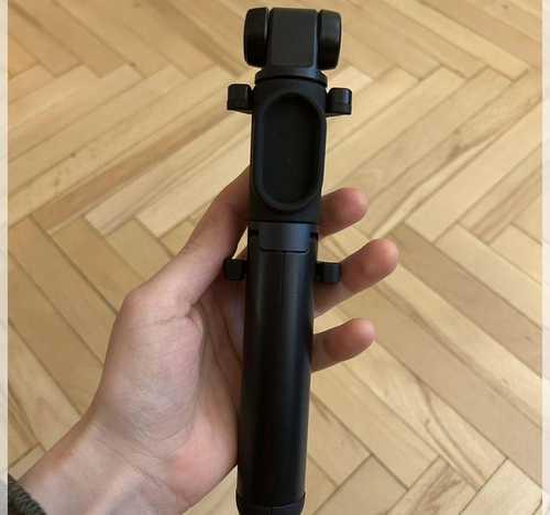 Штатив Xiaomi Mi Bluetooth Selfie Stick Tripod