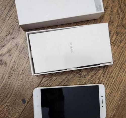 Xiaomi Redmi 4X, 3/64 ГБ