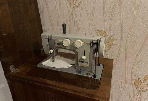 Швейная машина Чайка-3