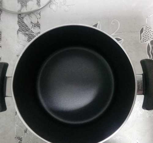 Кастрюля BergHoff