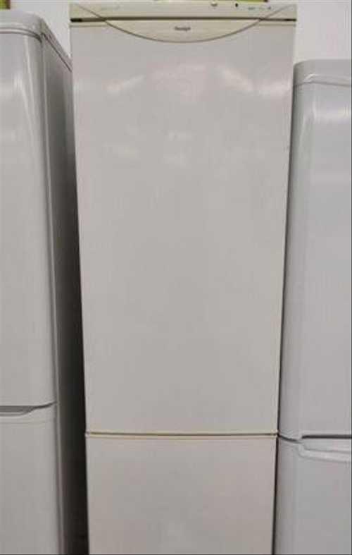 Холодильник Snaige RF 390