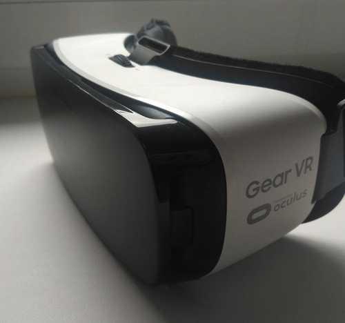 Шлем виртуальной реальности Samsung Gear VR