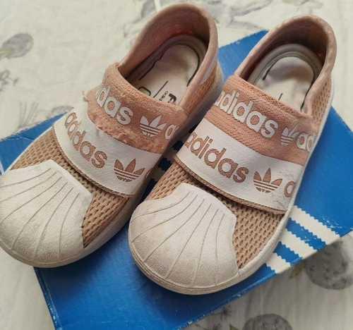 Кроссовки adidas