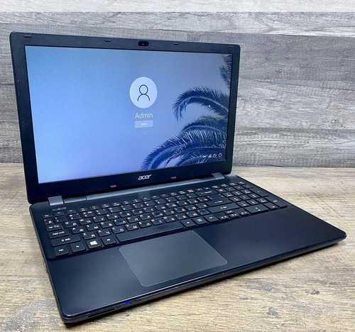 Acer i3 / 8GB / SSD