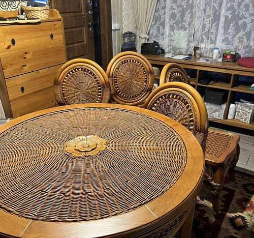 Стол круглый со стульями Canework family of world