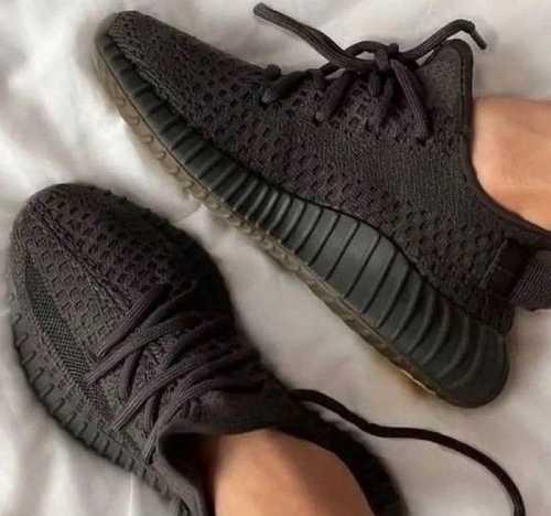 Кроссовки Adidas yeezy boost 350 v2