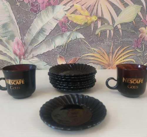 Кофейные чашки с блюдцами Nescafé