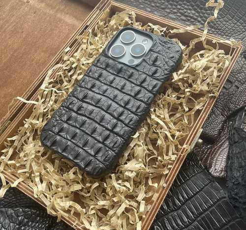 Чехол на iPhone из кожи крокодила (любая модель)