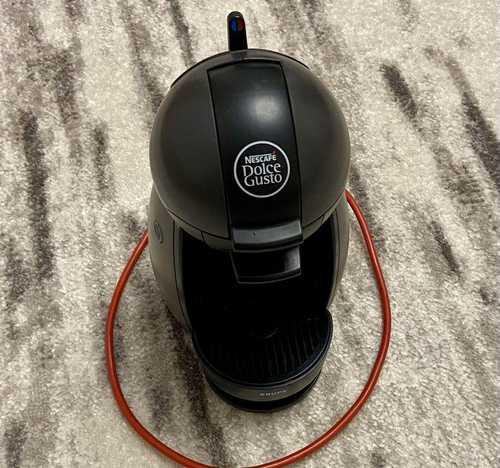 Кофемашина Nescafe dolce gusto