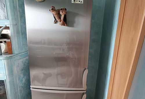 Нерабочий холодильник Hansa