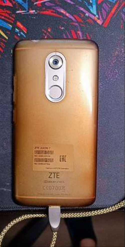 Смартфон ZTE axon 7