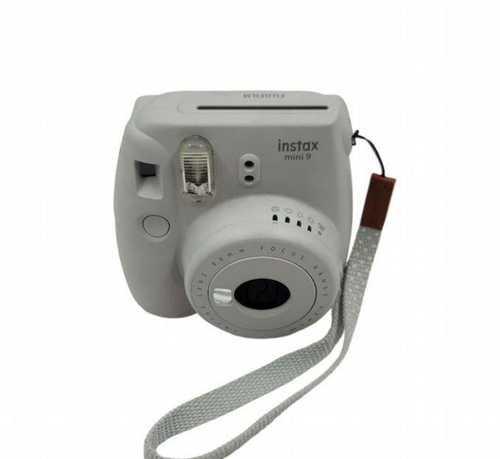 Фотокамера Fujifilm Instax Mini 9