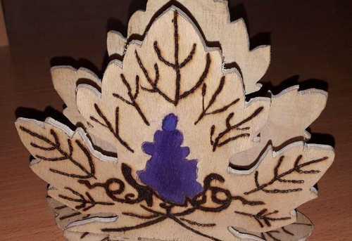 Салфетница из фанеры кленовый лист