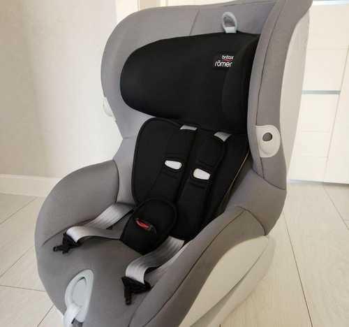 Автомобильное кресло britax romer trifix