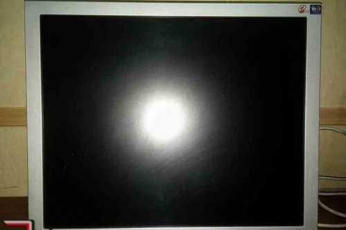 Монитор ЖК 19" 5:4 BenQ FP91G+(Q9T4) черный-серебр