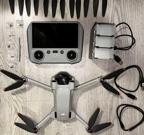 Квадрокоптер DJI Mini 3 Pro Fly more kit plus