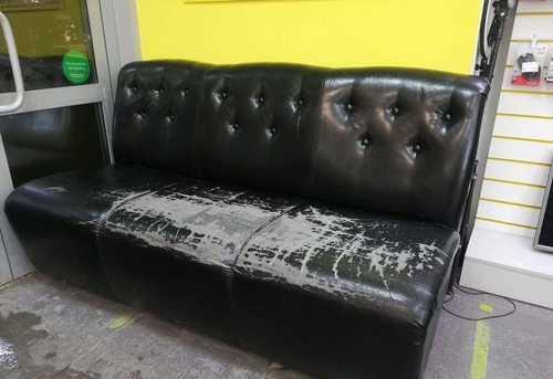 Кожаный диван (7кс)