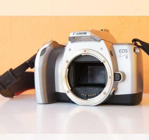 Пленочный фотоаппарат Canon EOS 300V Kiss 5