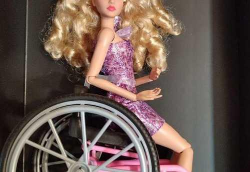 Инвалидная коляска для Барби и кукла