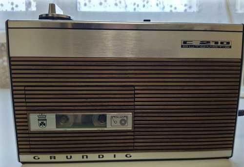 Кассетный магнитофон Grundig C 210