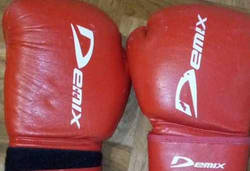Боксерские перчатки demix 6oz