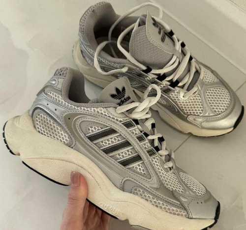 Кроссовки adidas ozmillen оригинал