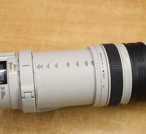 Canon 28-300mm 3.5-5.6 L IS