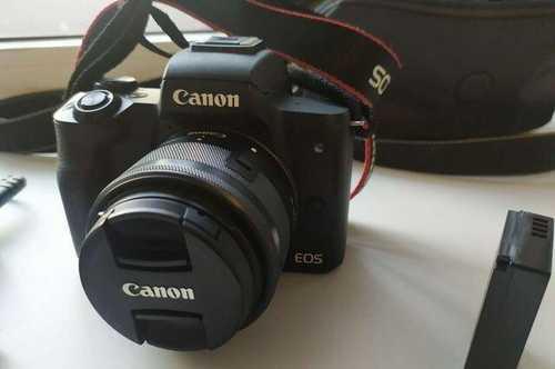 Беззеркальный фотоаппарат Сanon EOS m50