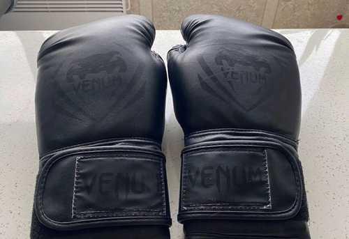 Боксерские перчатки Venum Contender 16oz