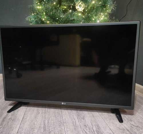 Телевизор LG LED SMART TV 32"