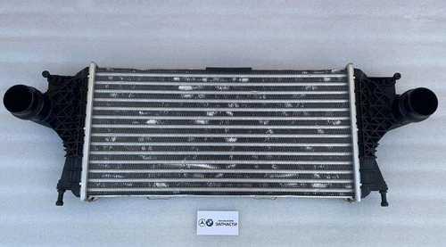 Радиатор интеркулер OM642 Mercedes A0995002800