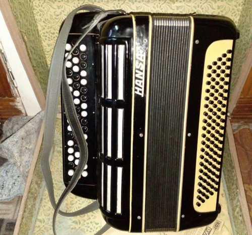 Баян Hansa