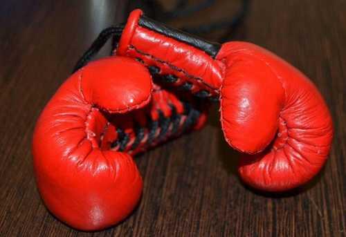 Кожаные сувенирные боксерские перчатки