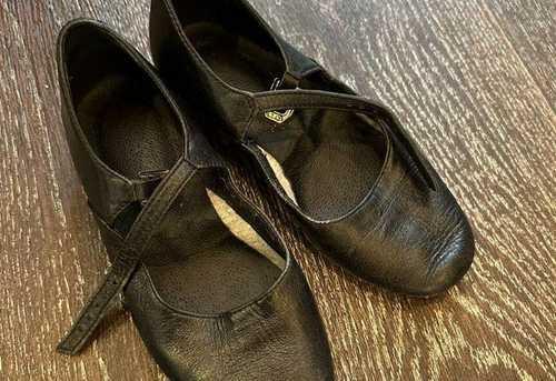 Туфли для народных танцев