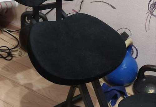 Коленный стул со спинкой (ортопедический стул)