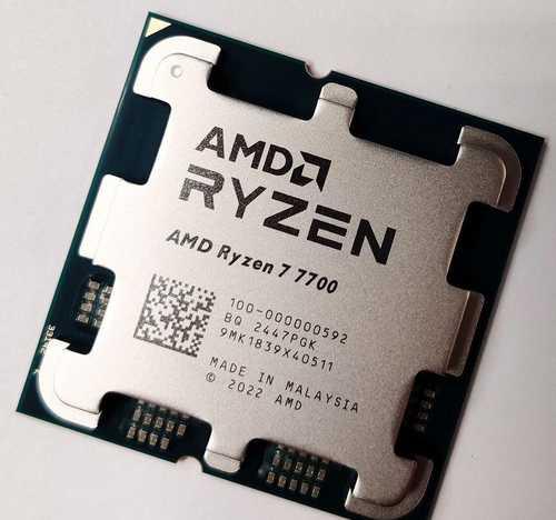 Процессор AMD Ryzen 7 7700 новый