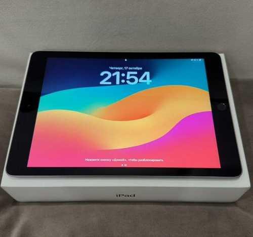 Планшет Apple iPad 6 32GB Wi-Fi