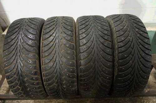 Sava Eskimo Stud 215/55 R17 99M