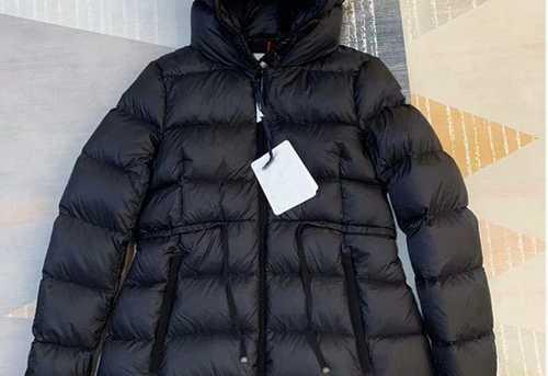 Пуховик Moncler