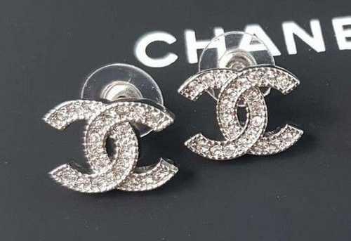 Серьги пуссеты Chanel