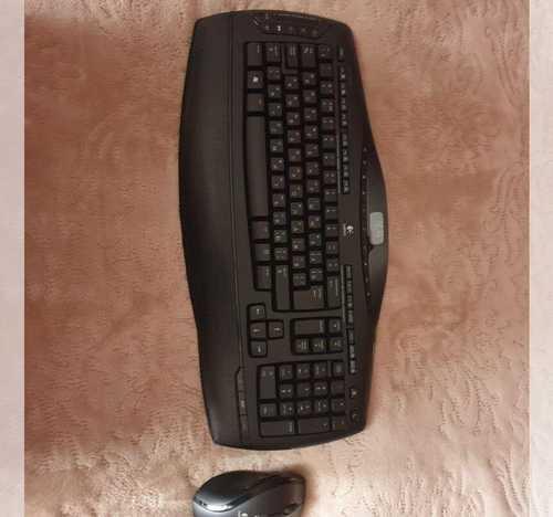 Беспроводная клавиатура и мышь Logitech MX 3200