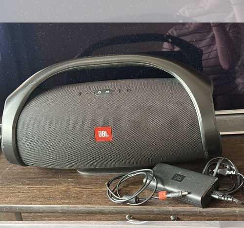 JBL Boombox 1